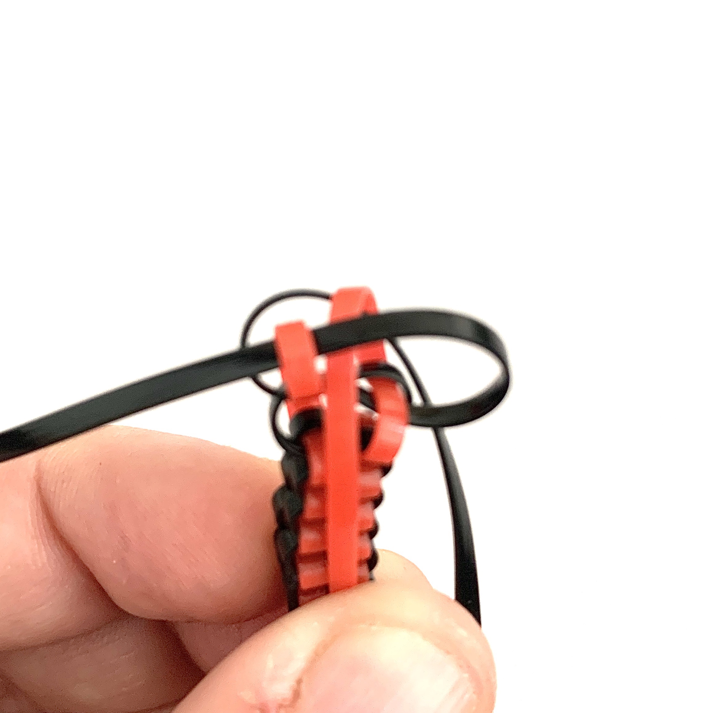 Gimp Bracelets – A Throwback to the 90s – The Skillful Meeple