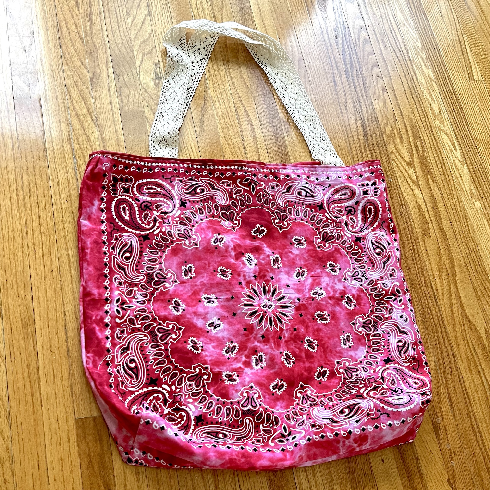 Sew an Easy Bandana Totebag – The Skillful Meeple